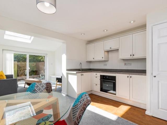Harefields, North Oxford 1 bed apartment to rent £1,450 pcm £335 pw