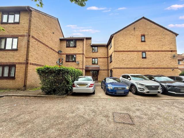 Harewood Terrace, Southall UB2, 1 bed flat to rent, £1,500 pcm | PrimeLocation