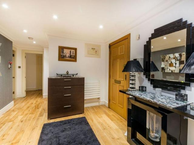 Harewood Avenue, Marylebone, London, NW1 2 bed flat to rent £4,334 pcm £1,000 pw