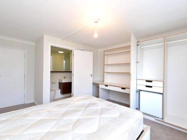 Harford Street, London E1 1 bed flat to rent £1,235 pcm £285 pw