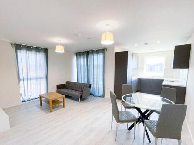 Hargrave Drive, Harrow, 2 Bedroom Flat