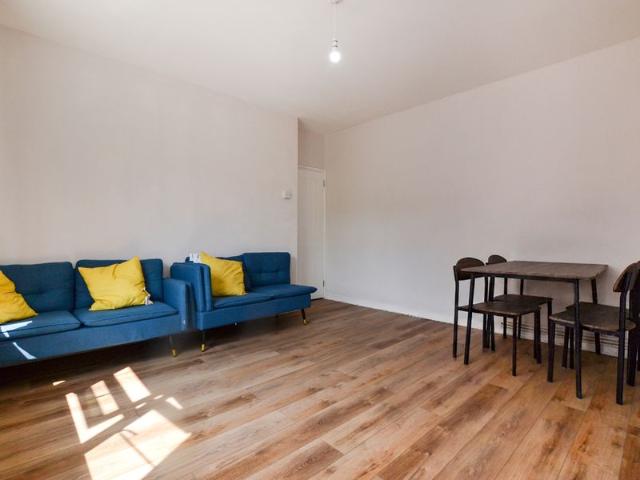 Hargreaves House W12
