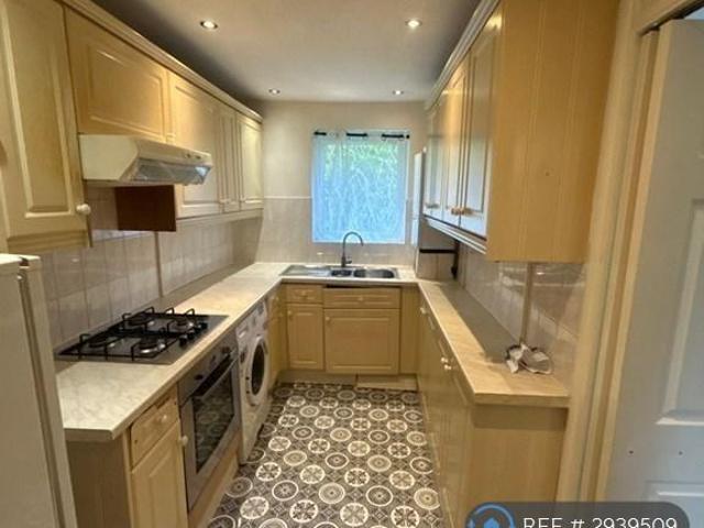 Harkness Close, Barking And Dagenham. 1 bed flat to rent £1,545 pcm £357 pw