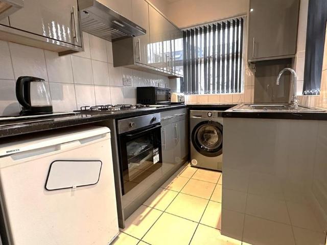 Harland Road, Sheffield S11 4 bed house to rent £1,560 pcm £360 pw