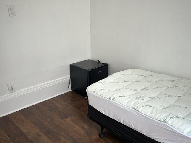 Harlem Furnished room