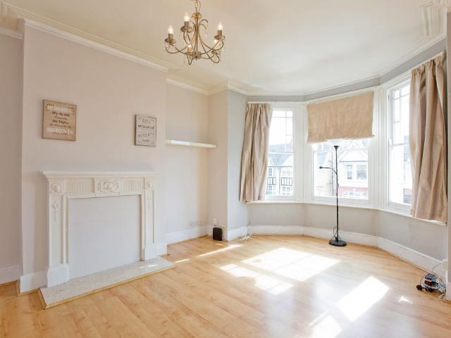 Harlech Road, London N14, 2 bed flat to rent, £1,950 pcm | PrimeLocation
