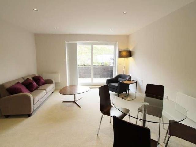 Harlequin House, Padworth Avenue, Reading, RG2