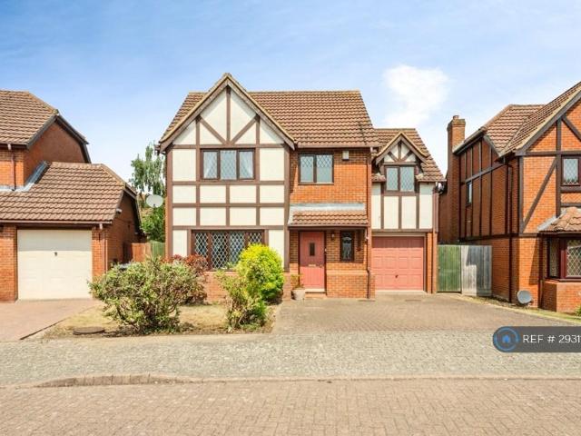 Harlequin Place, Milton Keynes, MK5 4 bed detached house to rent £2,900 pcm £669 pw