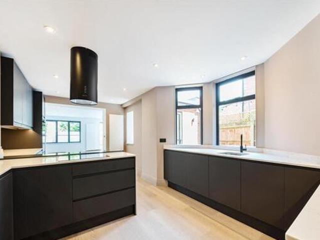 Harlesden Gardens, London, 2 Bedroom Flat