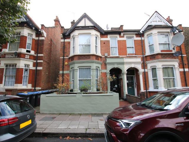 Harlesden Gardens, London NW10, 2 bed flat to rent, £2,050 pcm | PrimeLocation