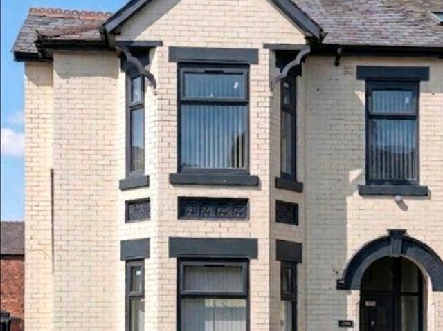 Harley Avenue, Manchester M14 4 bed end of terrace house to rent £1,049 pcm £242 pw