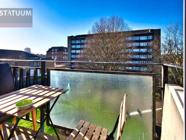 Harley Grove, Mile End, Bow, London, E3 3 bed maisonette to rent £2,950 pcm £681 pw