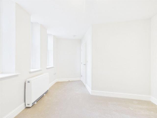 Harley House, London Road, Twickenham, TW1