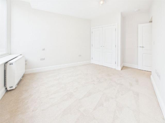 Harley House, London Road, Twickenham, TW1
