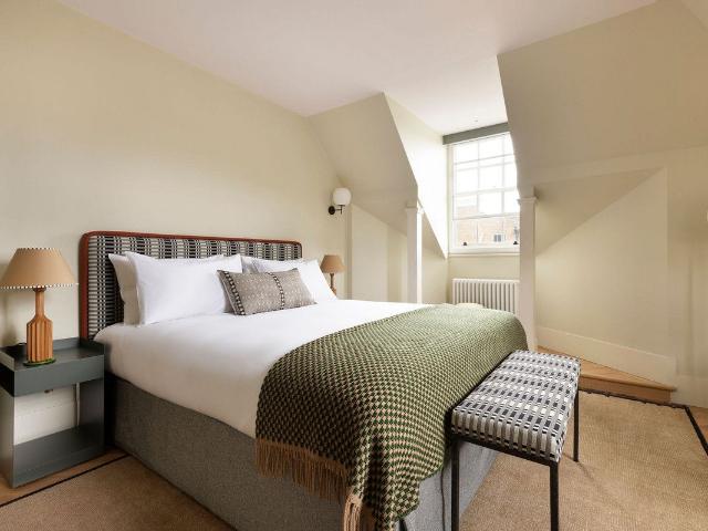 Harley Street, Marylebone W1G, 2 bed flat to rent, £12,588 pcm | PrimeLocation