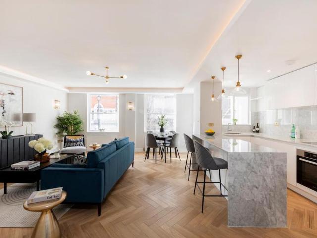 Harley Street, London W1G 3 bed flat to rent £7,999 pcm £1,846 pw