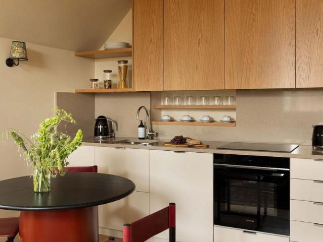 Harley Street 2 bed apartment to rent £15,015 pcm £3,465 pw