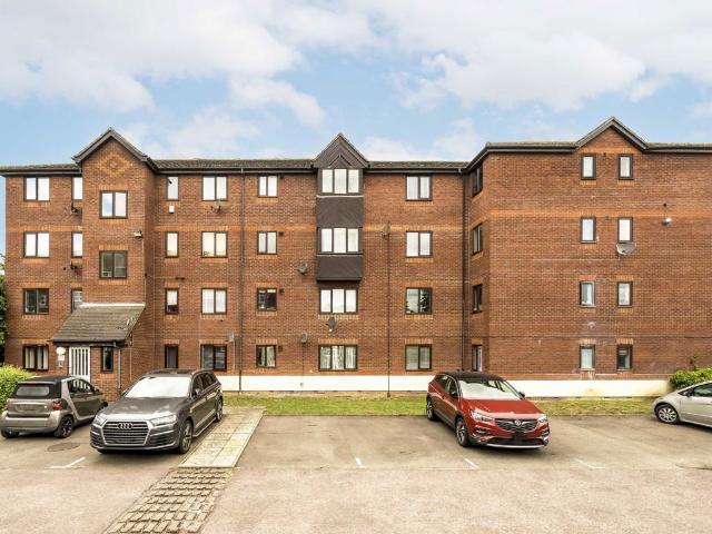 Harlinger Street, Charlton SE18, 1 bed flat to rent, £1,500 pcm | PrimeLocation