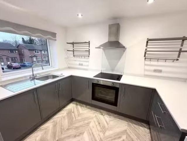 Harlington Close, Manchester, 2 bedroom, Apartment