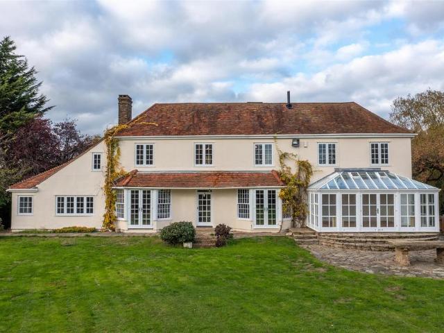 Harlow Tye, Harlow CM17 5 bed house to rent £3,750 pcm £865 pw