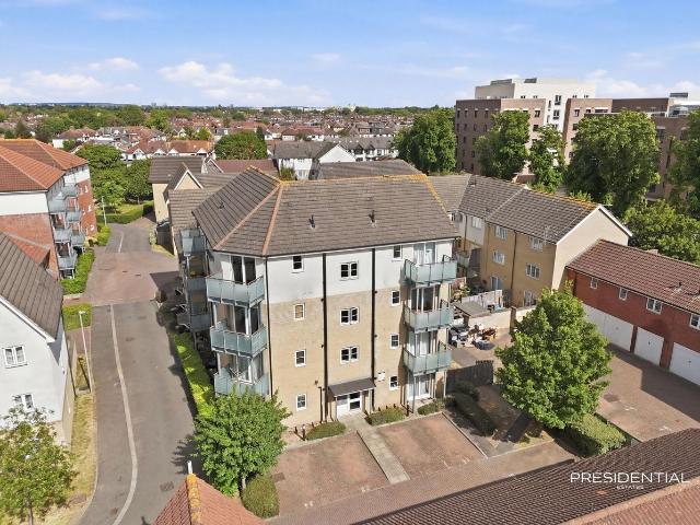 Harman Rise, Seven Kings IG3, 1 bed flat to rent, £1,300 pcm | PrimeLocation