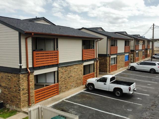 Harmony Apartments 1 Bedroom Apartment for Rent at 8930 Galewood Dr, Austin, TX 78758 North Austin