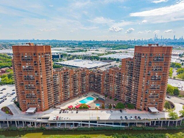 Harmon Cove Tower, Secaucus, Condo For Sale