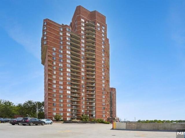 Harmon Cove Tower, Secaucus, Condo For Sale