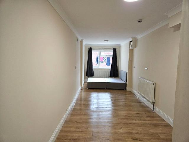 Harmondsworth Road, West Drayton, Greater London UB7, Room to rent, £800 pcm | PrimeLocation