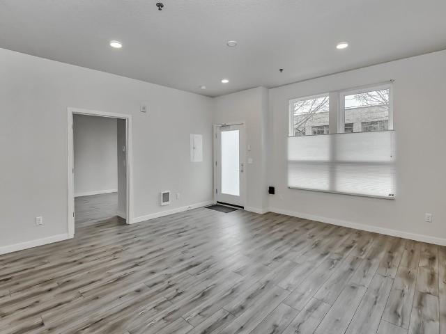 Harney 2 Bedroom Apartment for Rent at 8410 Se 17th Ave, Portland, OR 97202 Sellwood Moreland