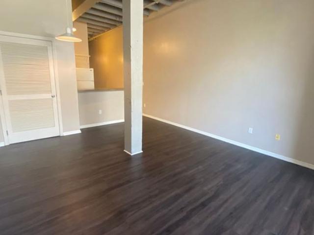 Harney Street Apartments in the Old Market Studio Apartment for Rent at 1115 Harney St, Omaha, NE 68102 Old Market