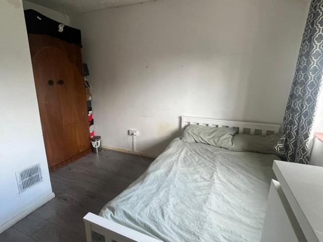 Harold Hill RM3, Room to rent, £750 pcm | PrimeLocation