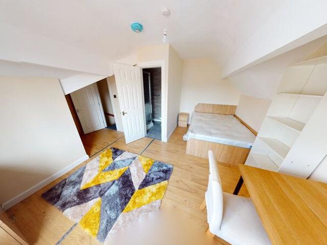 Harold Street, Hyde Park, Leeds LS6, 2 bed terraced house to rent, £615 pppm | PrimeLocation