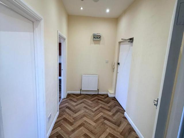 Harold Road, London E13 1 bed flat to rent £1,800 pcm £415 pw