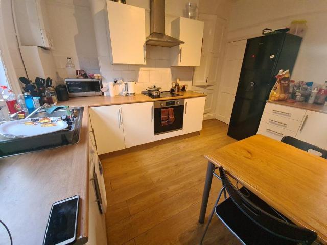 Harold Terrace, Leeds 3 bed house to rent £1,768 pcm £408 pw