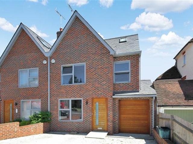 Harpenden AL5 4 bed semi detached house to rent £4,000 pcm £923 pw