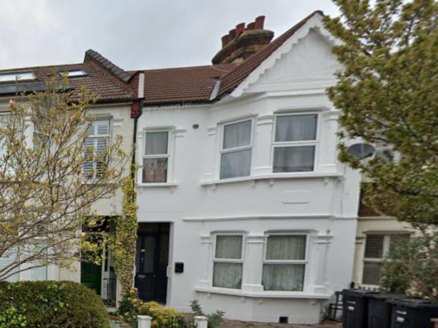Harpenden Road, London E12, 2 bed flat to rent, £1,700 pcm | PrimeLocation
