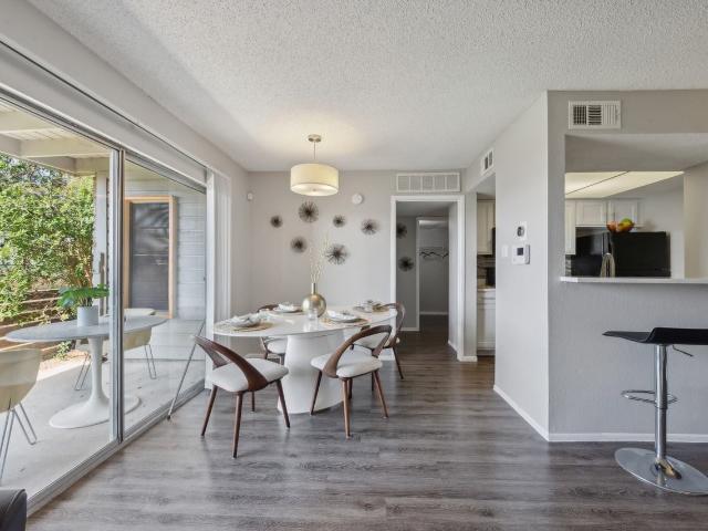 Harper at the Park 1 Bedroom Apartment for Rent at 950 E Bitters Rd, San Antonio, TX 78216 Country