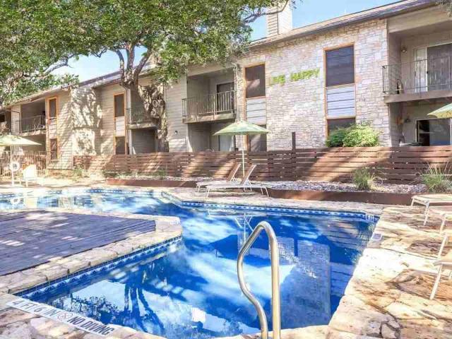 Harper at the Park 2 Bedroom Apartment for Rent at 950 E Bitters Rd, San Antonio, TX 78216 Country