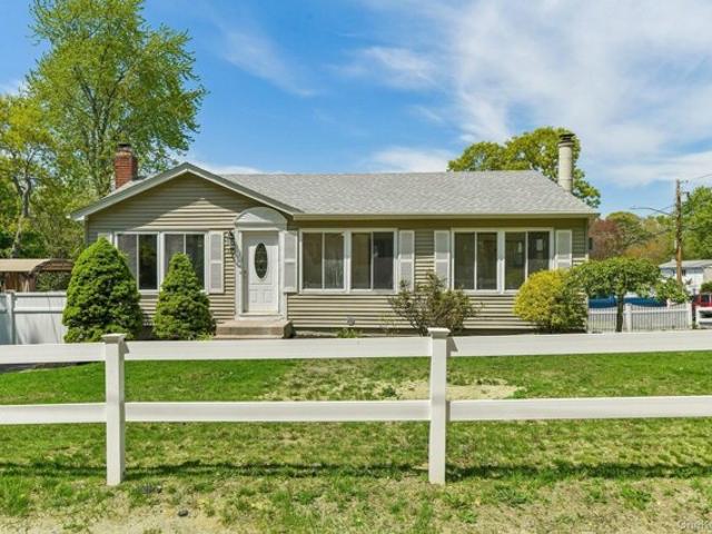 Harper St, Patchogue, Home For Sale