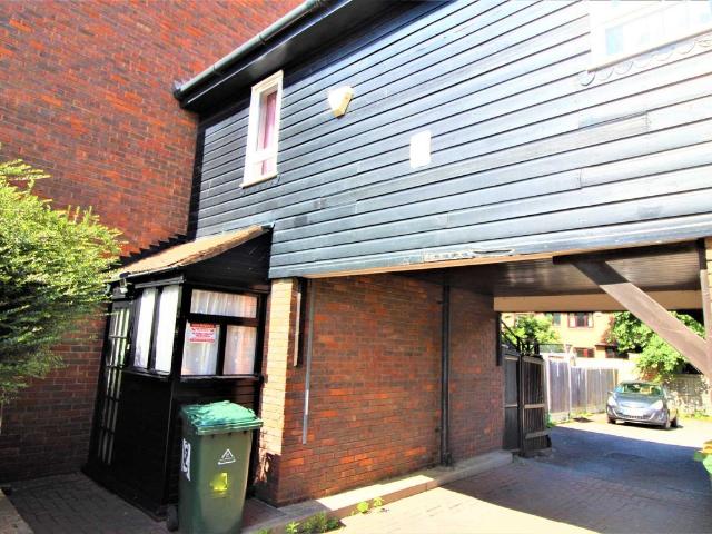 Harper Road, Beckton E6, Studio to rent, £1,200 pcm | PrimeLocation