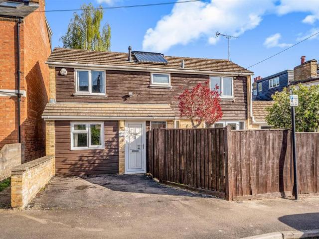 Harpes Road, North Oxford 2 bed detached house to rent £1,795 pcm £414 pw
