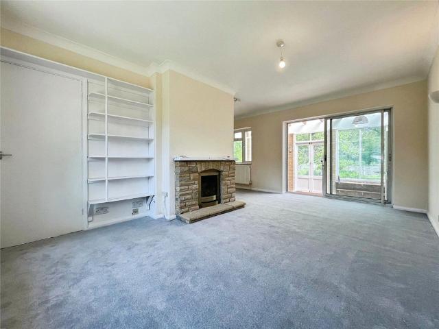 Harpesford Avenue, Virginia Water, Surrey, GU25 4RE