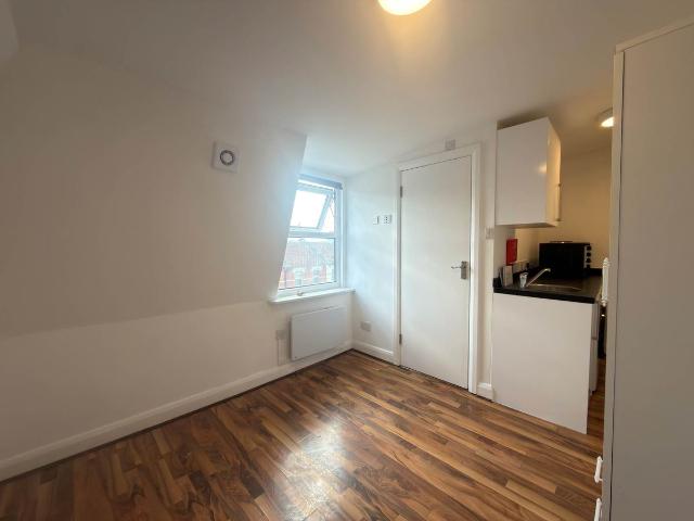 Harringay Road, London N15, Studio to rent, £1,050 pcm | PrimeLocation