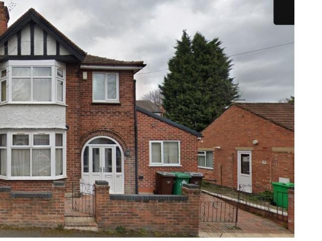 Harrington Drive, Nottingham NG7 5 bed detached house to rent £2,165 pcm £500 pw