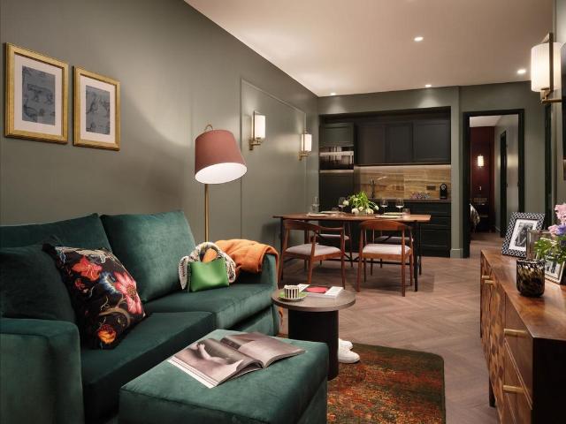 Harrington Gardens, London SW7 3 bed property to rent £7,432 pcm £1,715 pw