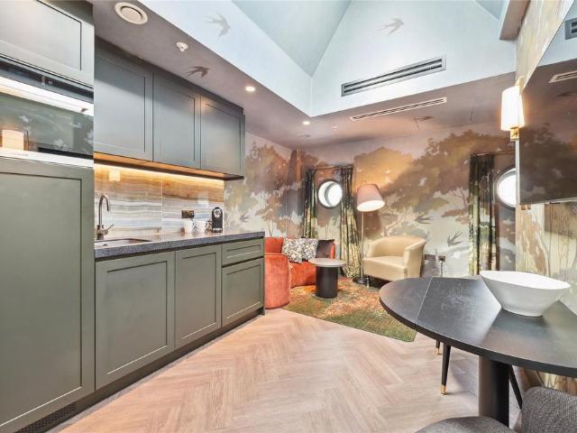 Harrington Gardens, South Kensington. 2 bed flat to rent £8,970 pcm £2,070 pw
