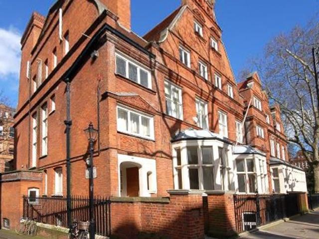 Harrington Gardens, South Kensington SW7, 3 bed flat to rent, £8,450 pcm | PrimeLocation