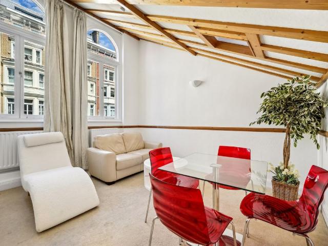 Harrington Gardens SW7, 1 bed flat to rent, £2,578 pcm | PrimeLocation