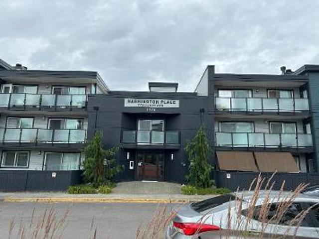 Harrington Pl NE Apt 313